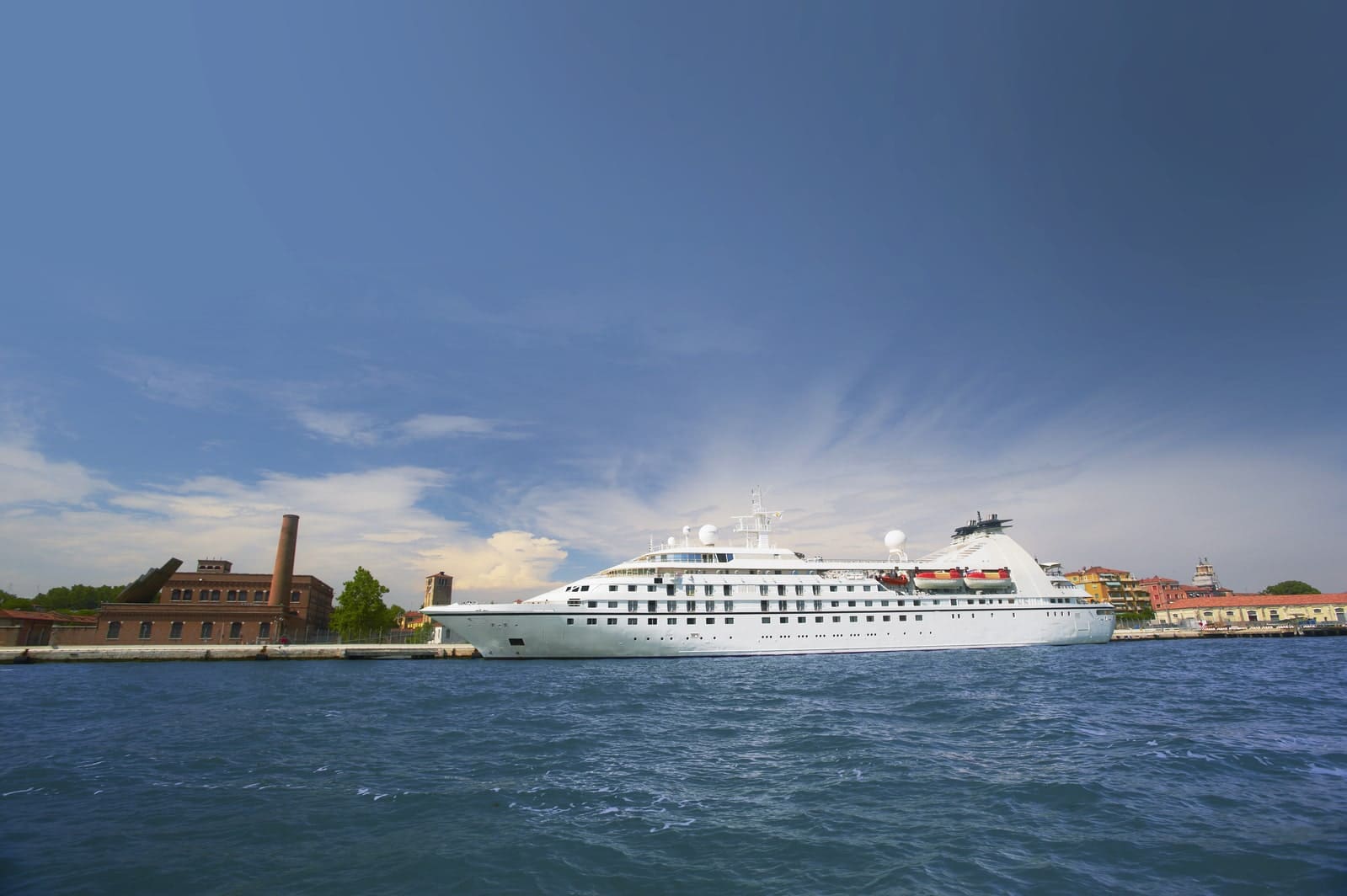 Life Onboard the Luxury Cruise Ship Star Pride