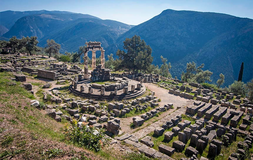 How Women Ruled the Ancient World of Greece – Through Pythia, the ...