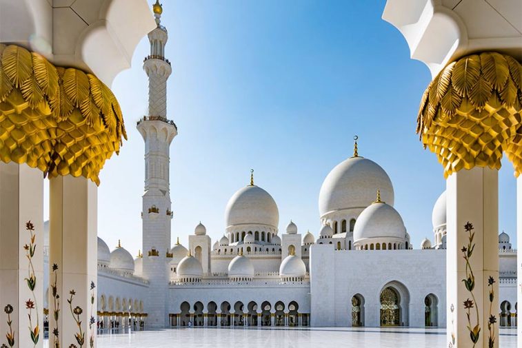 Six Grand Mosques to Visit on Your Windstar Cruise in the Middle East